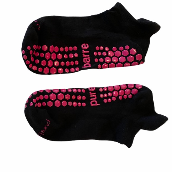 Pure Barre | Accessories | Nwot Pure Barre Black Pink Sticky Socks ...